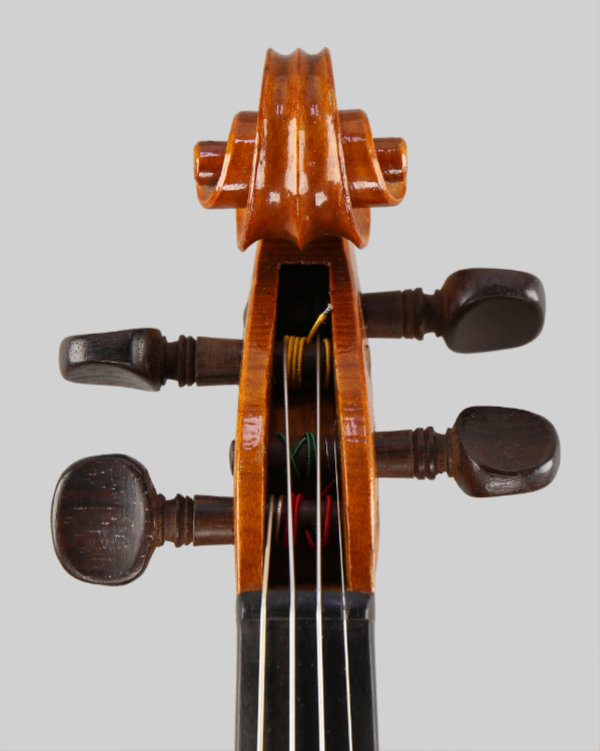 WP04 - A Breton violin